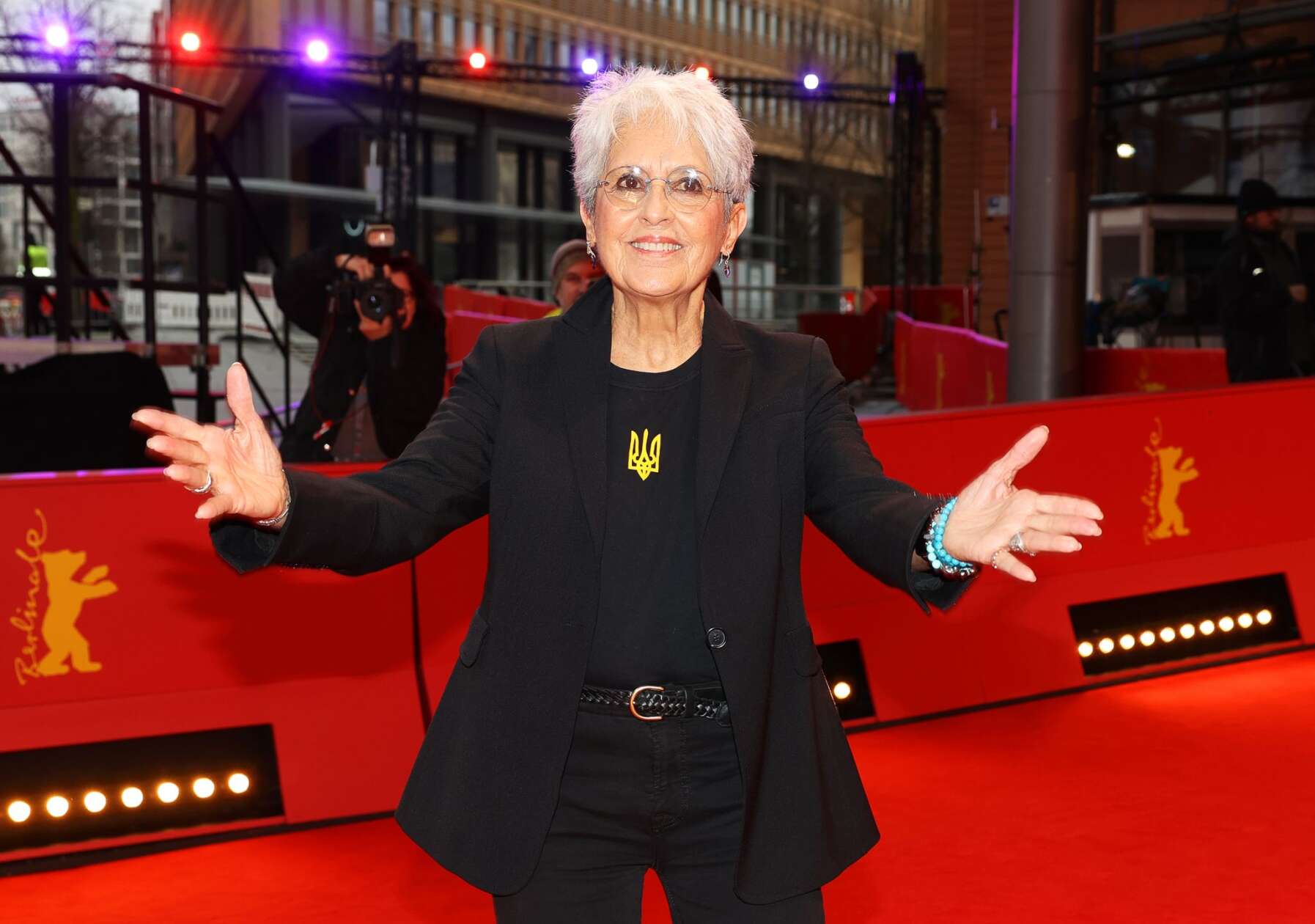 Der Protest geht weiter: Musik-Ikone Joan Baez wird 85 | OLDIE ANTENNE